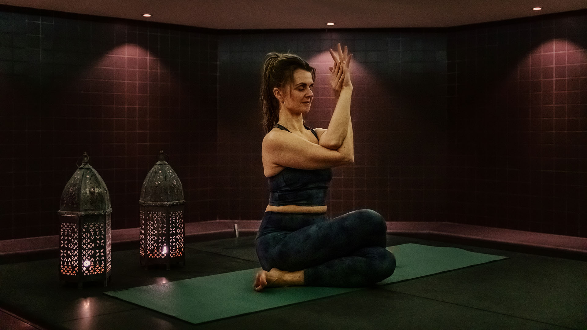 Hot Yoga in Gothenburg at Upper House Spa